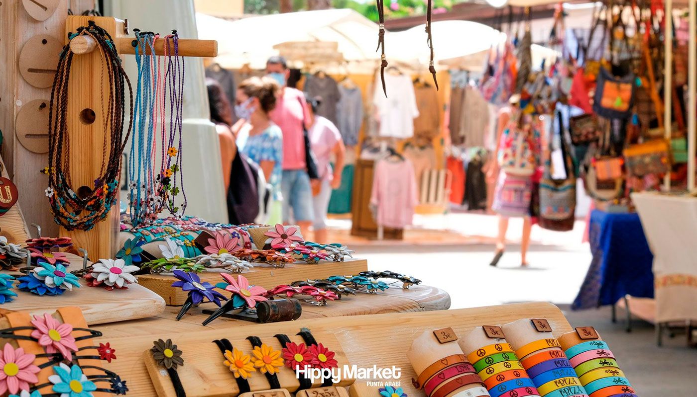 ¿Conoces el mercadillo hippy de Punta Arabí?